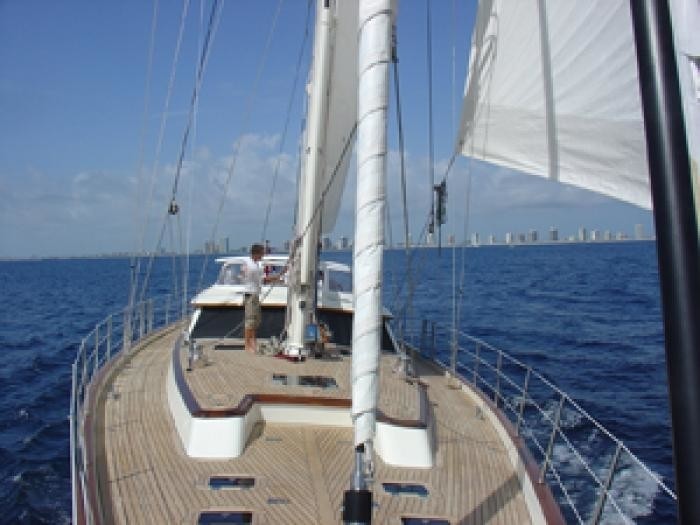 Yacht FIRST LIGHT, a Ta Chiou Chou Superyacht | CHARTERWORLD Luxury ...